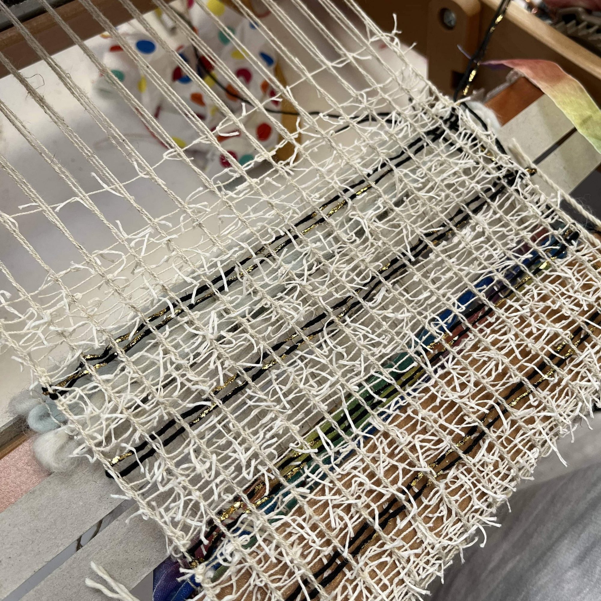 Weaving 3 end leno with Laura Thomas - The Loom Shed